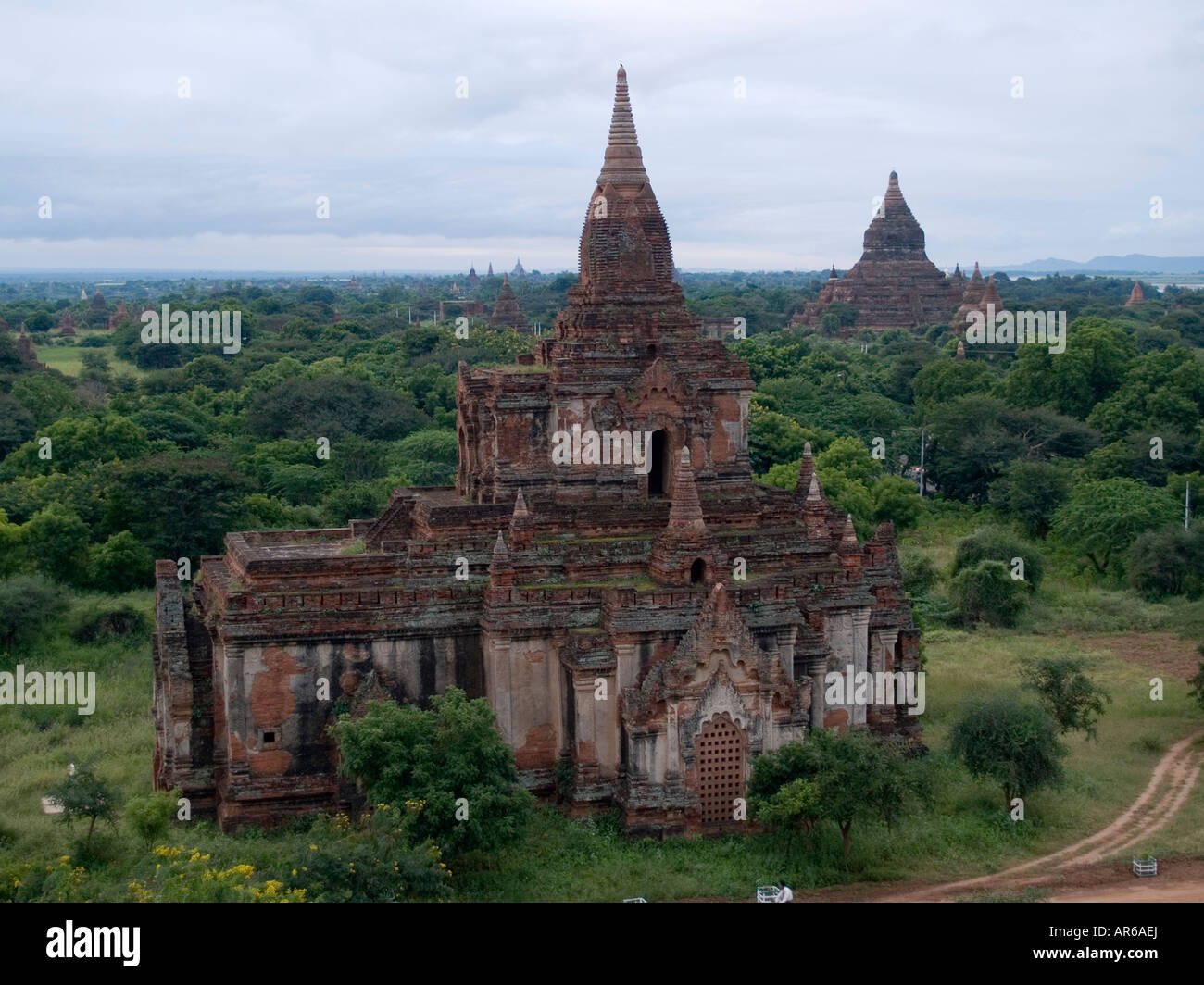 Ancient burmese architecture hi-res stock photography and images - Alamy