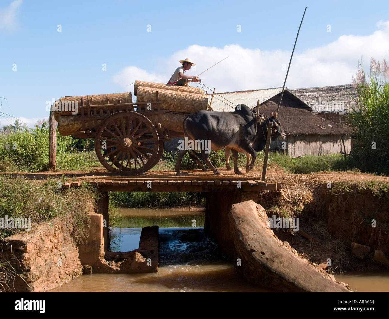 Rural cart hi-res stock photography and images - Alamy