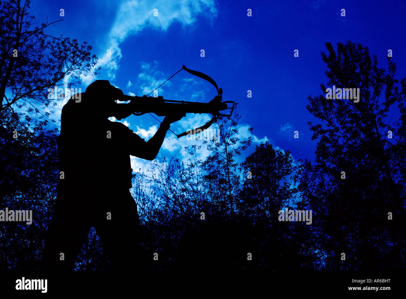 Crossbow man hi-res stock photography and images - Alamy
