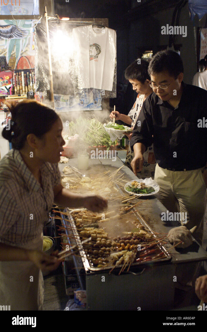 Streetside chinese food hi-res stock photography and images - Alamy