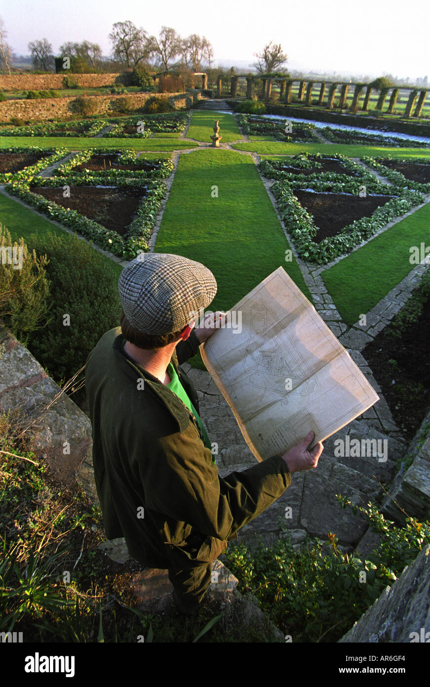 Gertrude jekyll garden design hi-res stock photography and images - Alamy