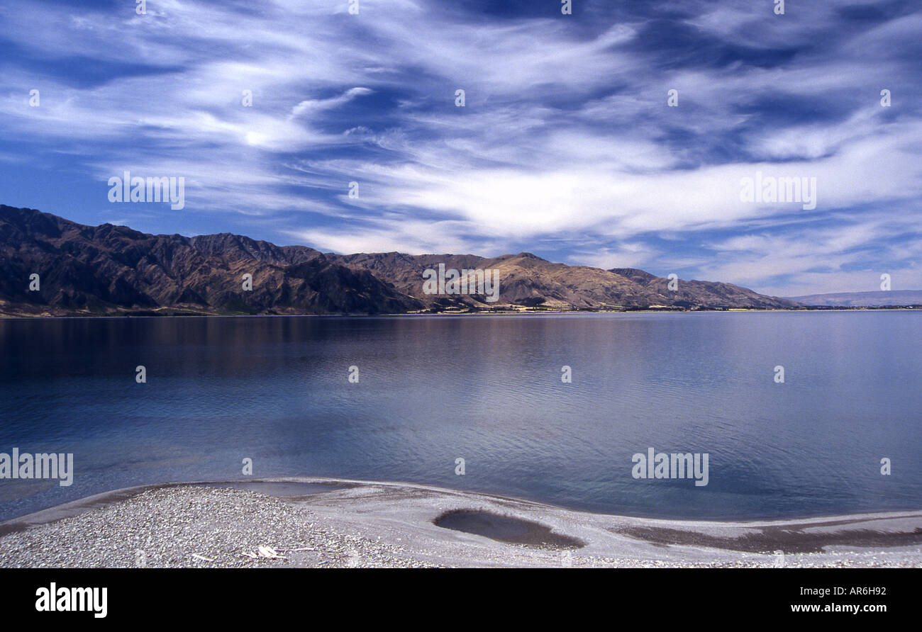 Lake Hawea in the South Island of New Zealand Stock Photo - Alamy