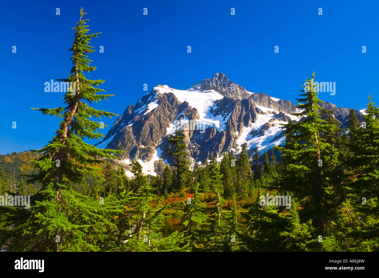 Mount Shuksan and Picture Lake Stock Photo - Alamy