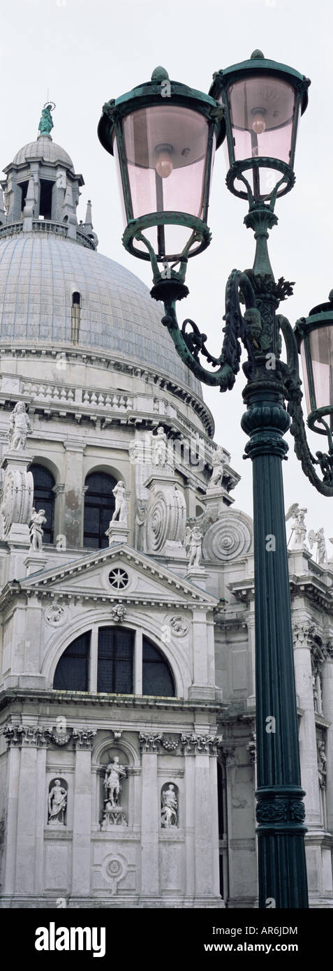 Street light near the santa maria della salute Stock Photo - Alamy
