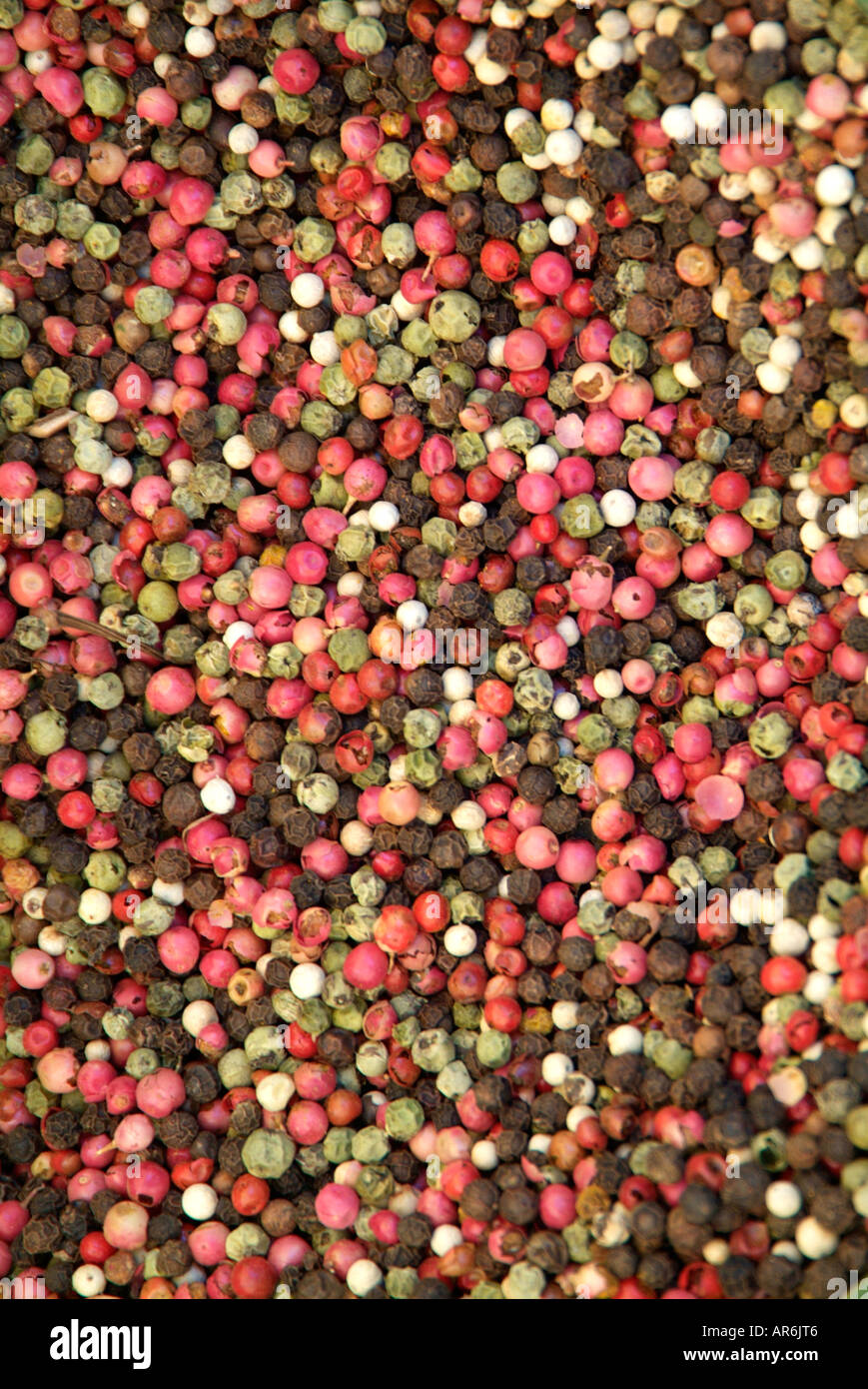 red black white pepper corns corm seed husk skin whole unground ...