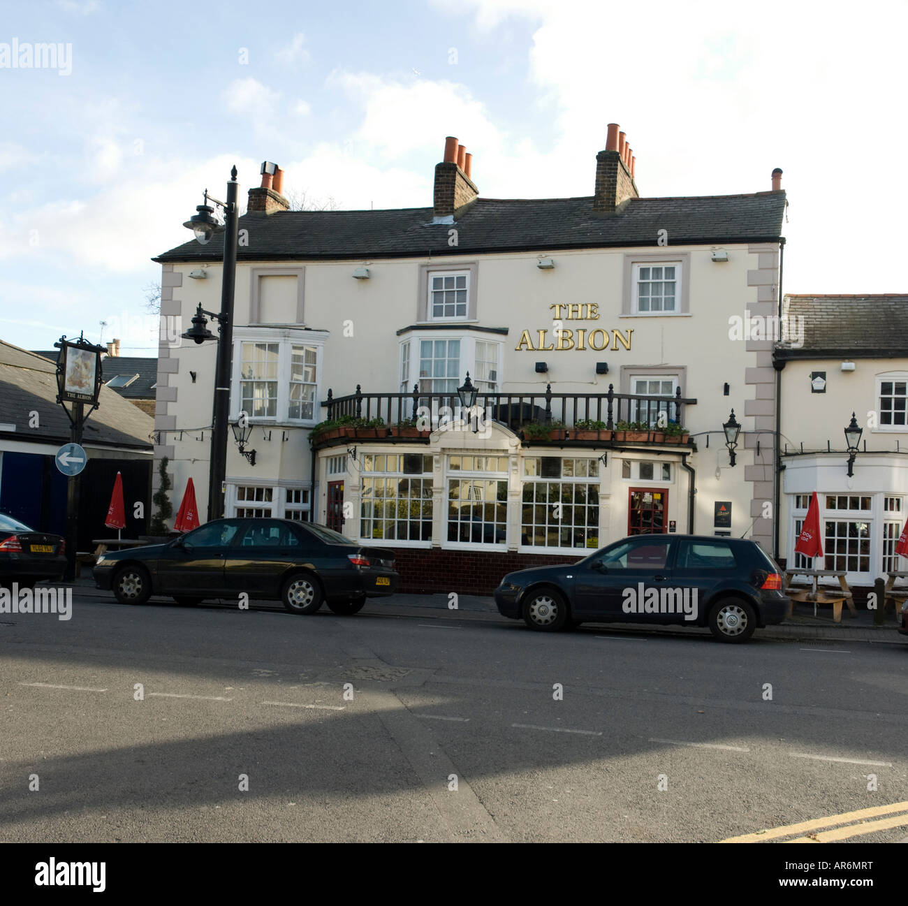 Albion pub, in Bridge Street, East Molesey Stock Photo - Alamy