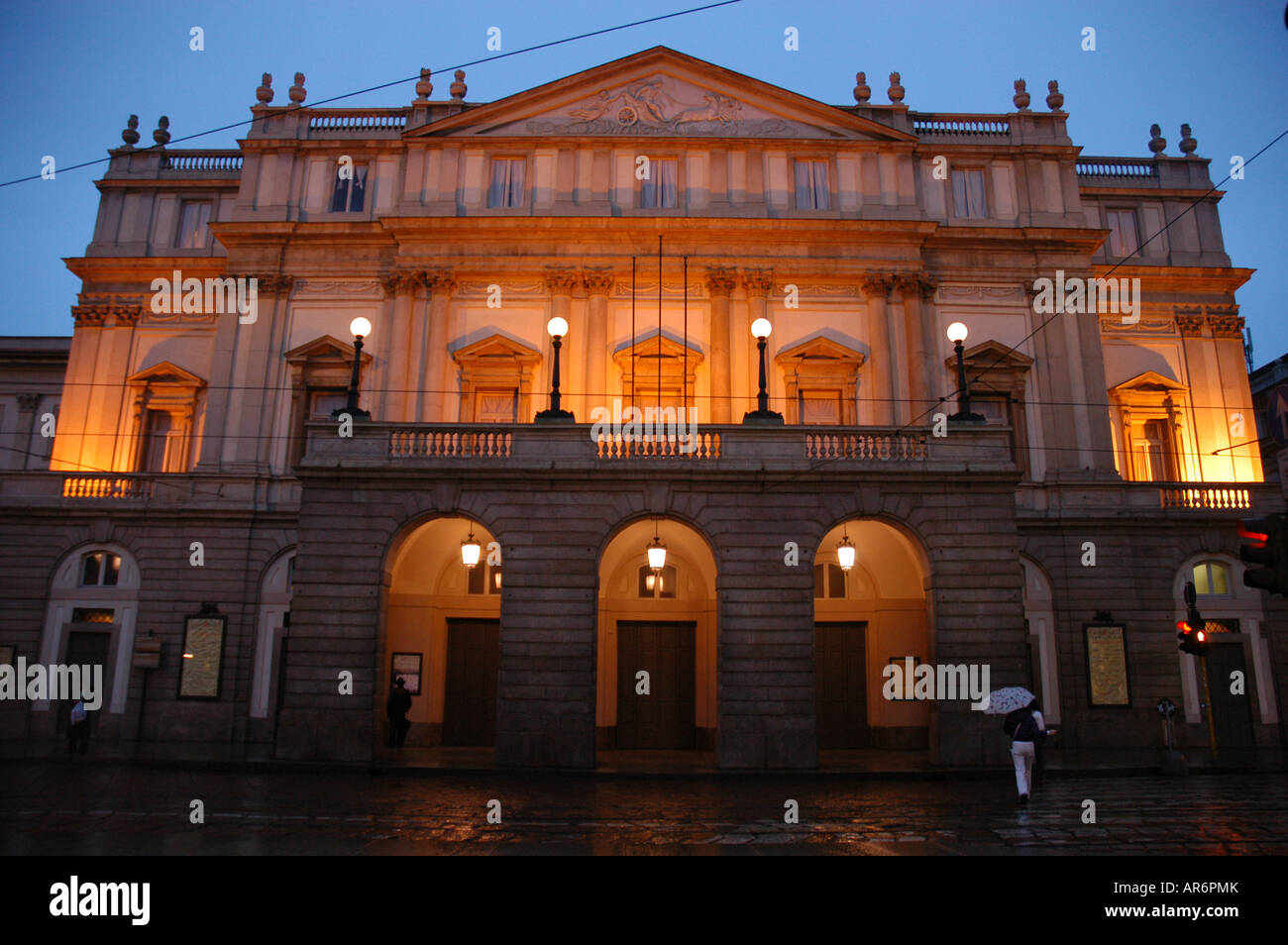 Teatro Alla Scala Milano Italia Stock Photo - Alamy