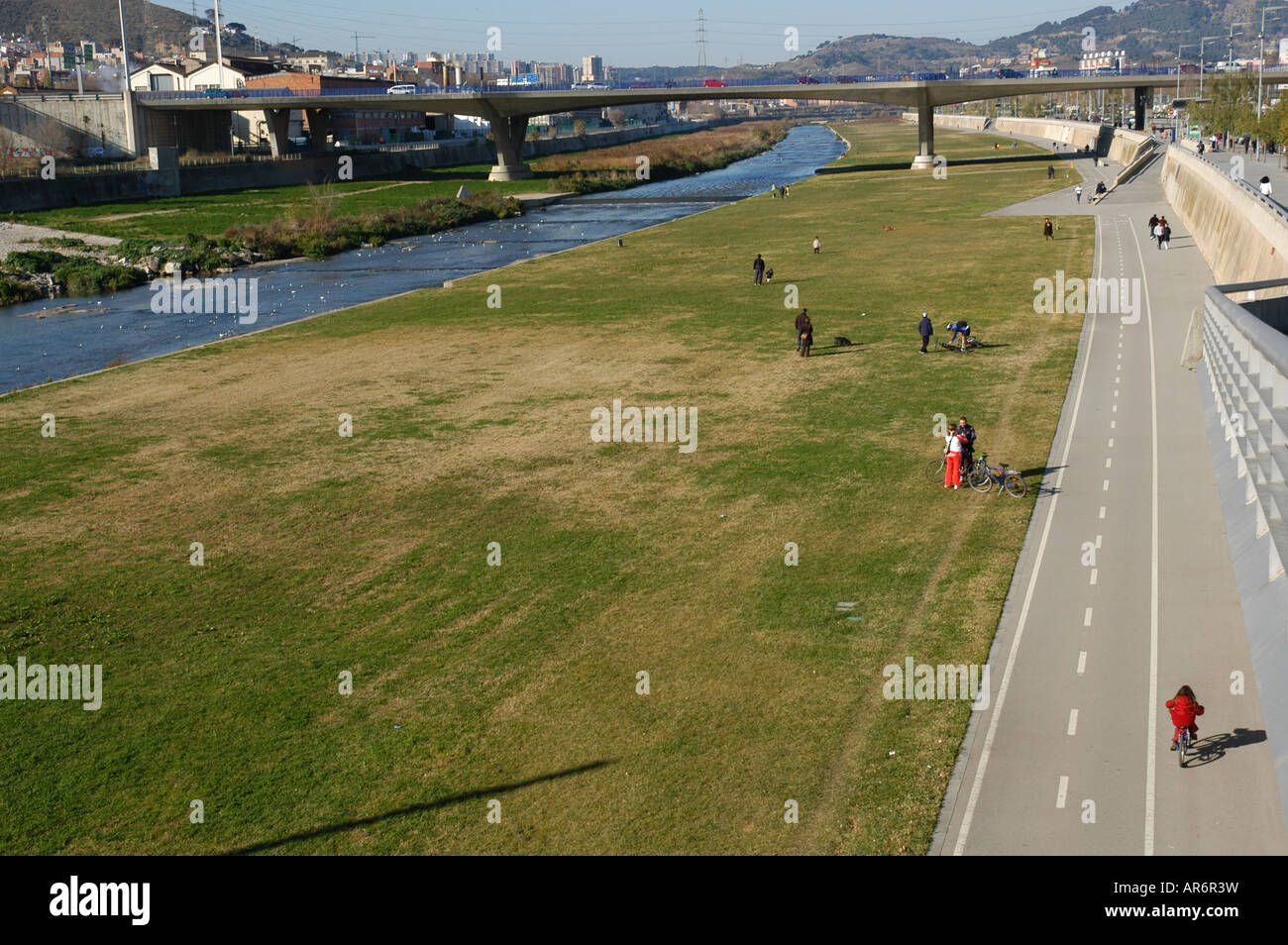 BARCELONA CATALUÑA SANT ADRIA DEL BESOS RIVER Stock Photo - Alamy