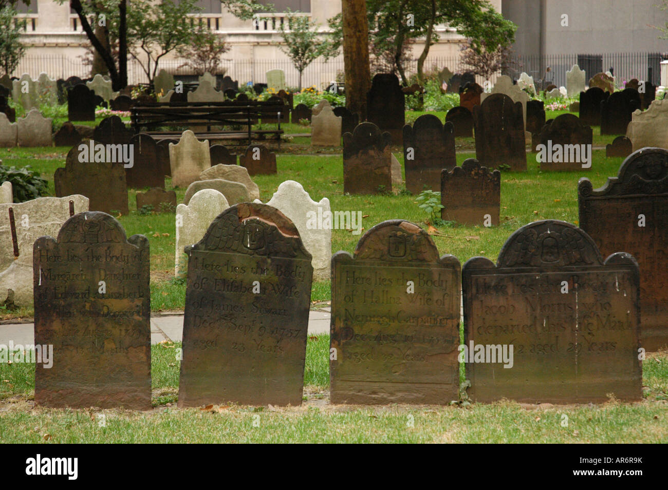 Trinity Church cemetery New York USA Stock Photo - Alamy