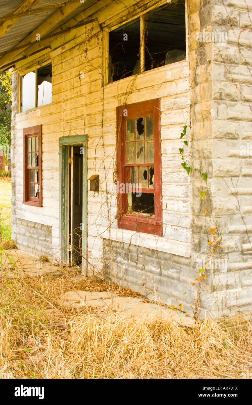 Old historic store in Pinola Mississippi Stock Photo - Alamy