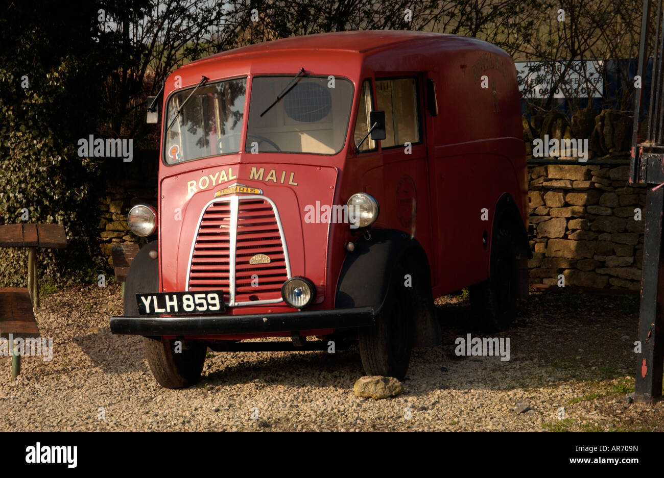 vintage post office van, wiltshire,england,uk Stock Photo - Alamy