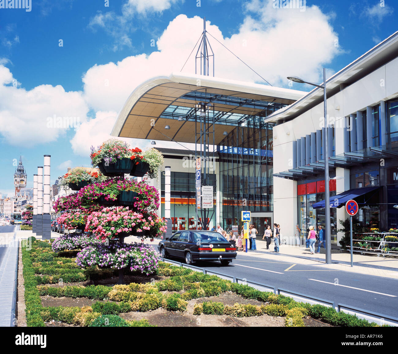 FRANCE NORD/PAS-DE-CALAIS CALAIS LES 4 BOULEVARDS SHOPPING CENTRE Stock ...