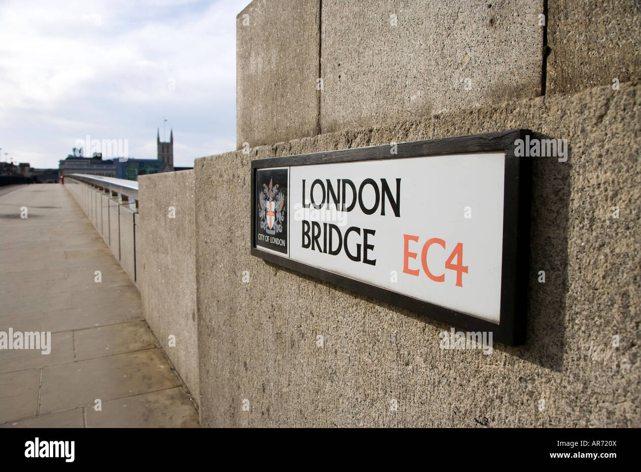 London Bridge street sign Stock Photo - Alamy