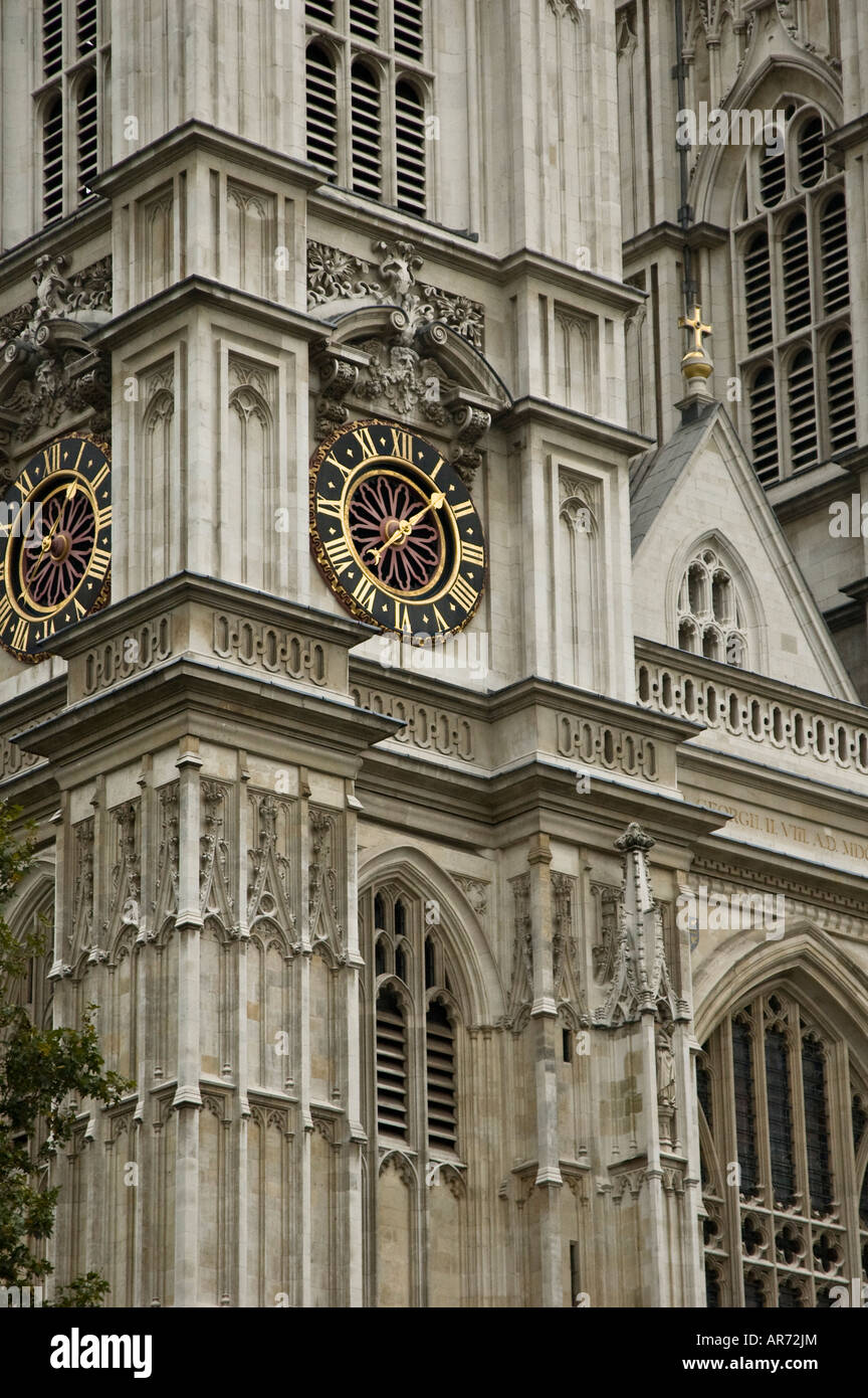Detailed close-up picture of the front of Westminster Abbey, London ...
