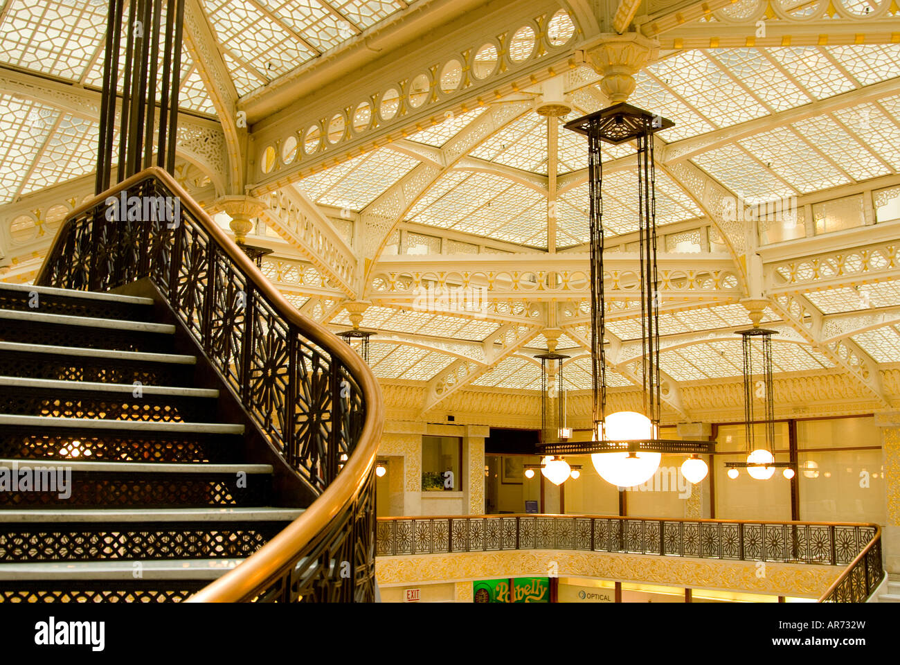 Interior view of Chicago's "Rookery Building" Architecture Stock Photo ...