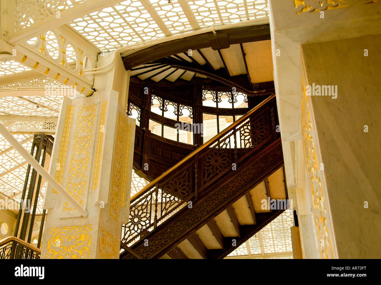 Interior view of Chicago's "Rookery Building" Architecture Stock Photo ...