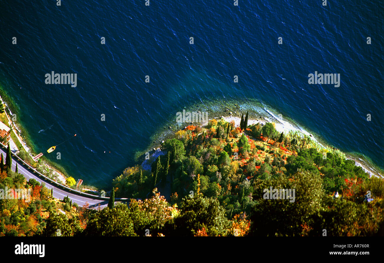 Projecting rock hi-res stock photography and images - Alamy