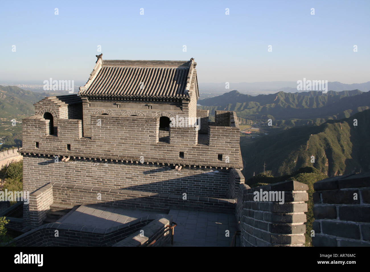 A lookout tower on The Great Wall of China near Beijing Stock Photo - Alamy