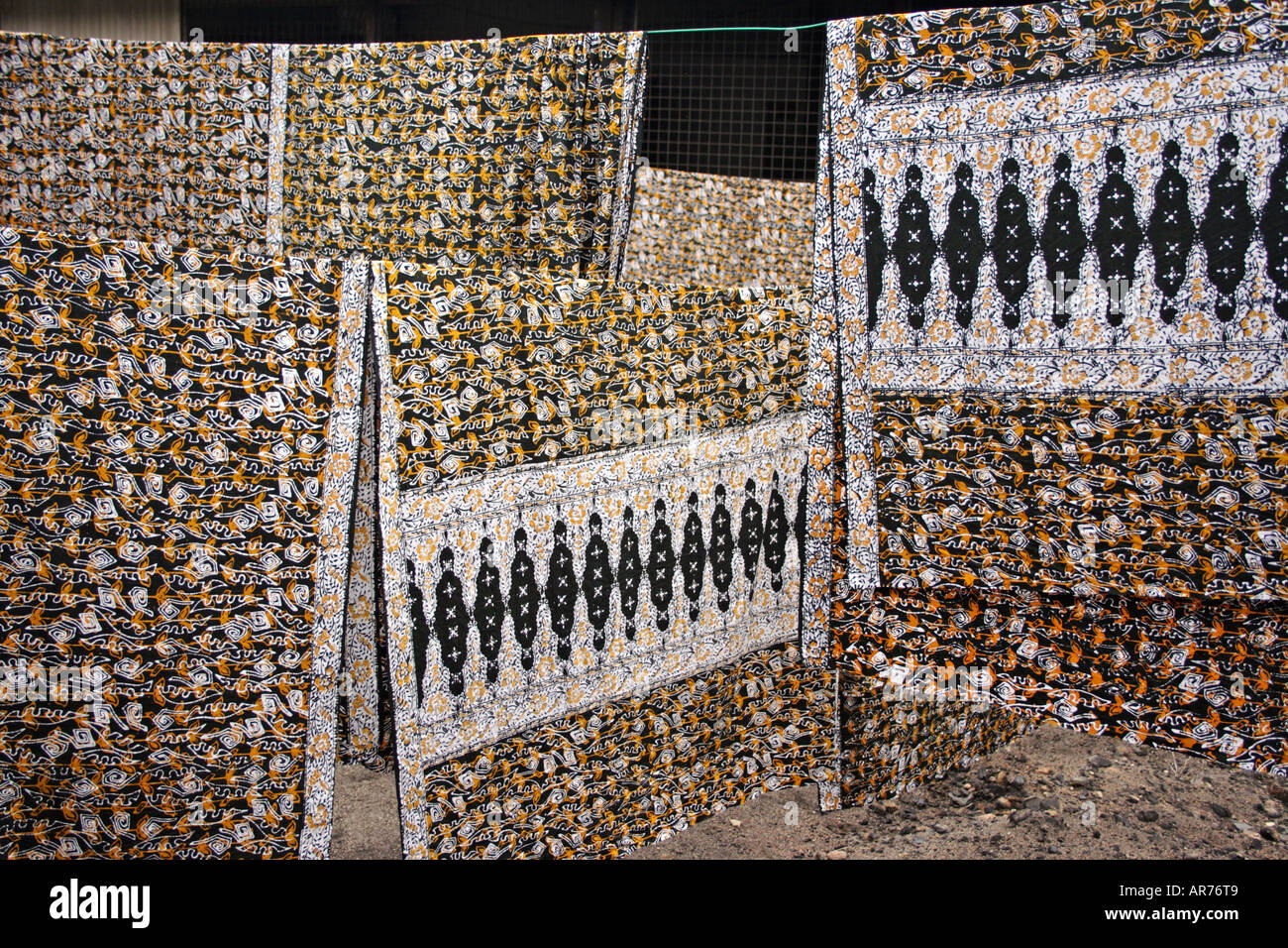 Batik drying hi-res stock photography and images - Alamy