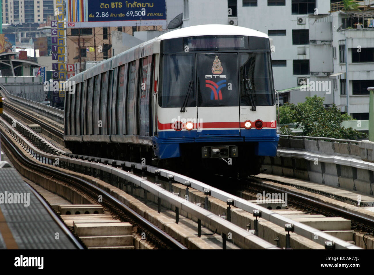 BTS skytrain in Bangkok Stock Photo - Alamy