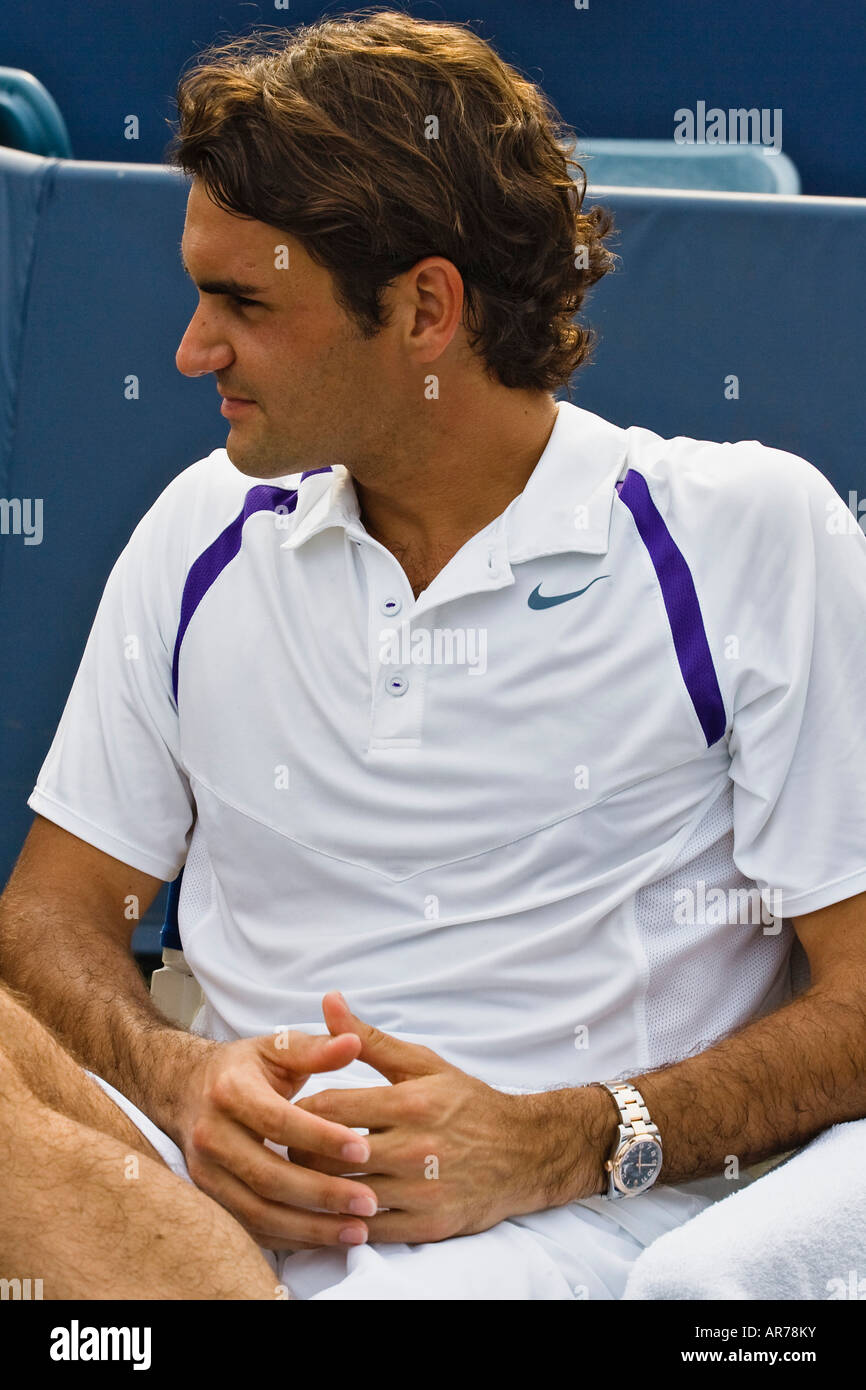 Roger Federer reacts after winning another tennis match at the ...