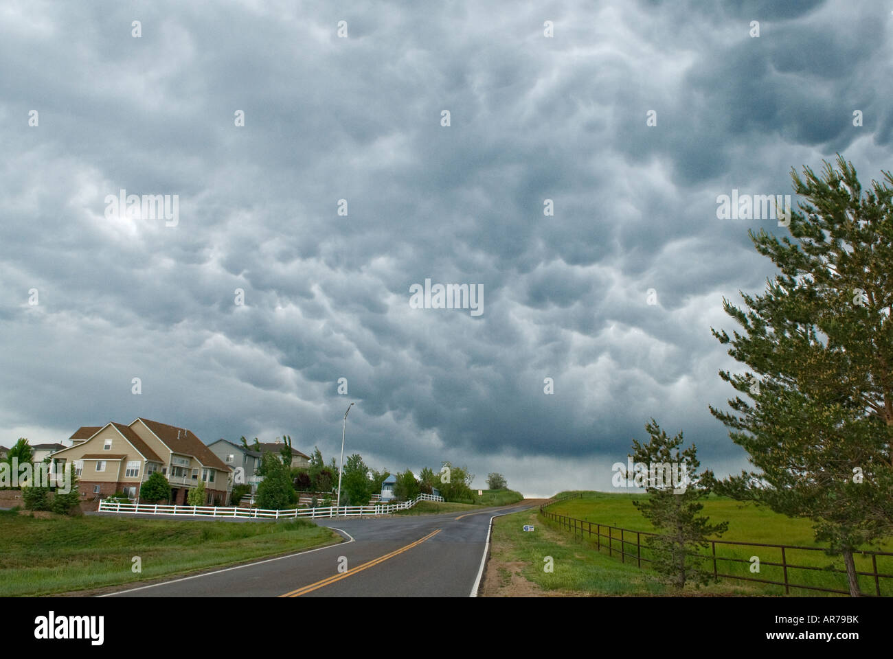 Storm and rain clouds gather overhead Stock Photo - Alamy
