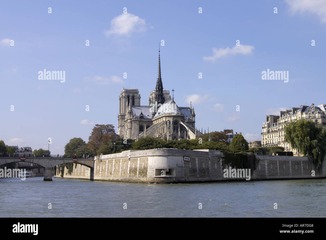 Isle de la cite hi-res stock photography and images - Alamy