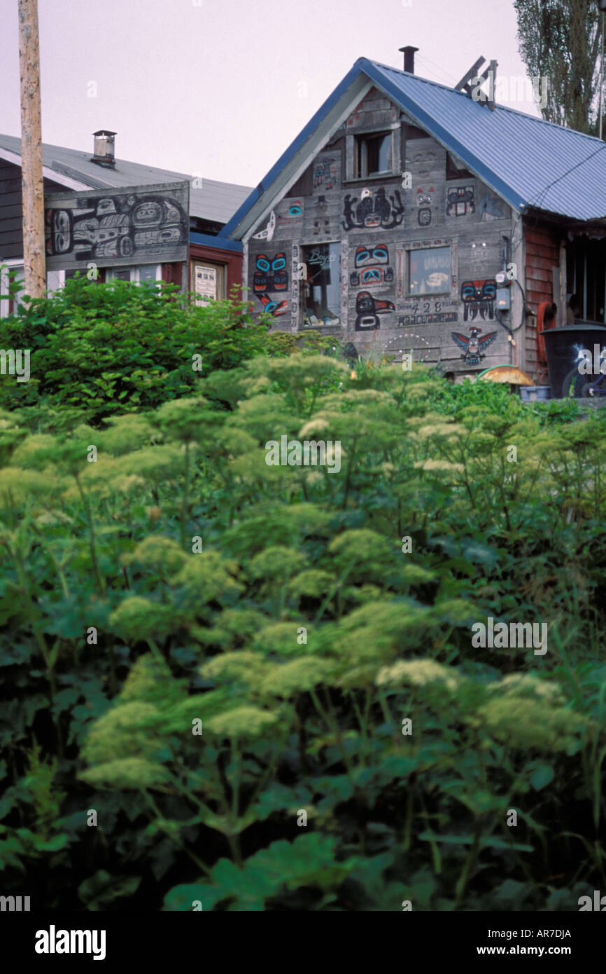 Alaskan native village hi-res stock photography and images - Alamy