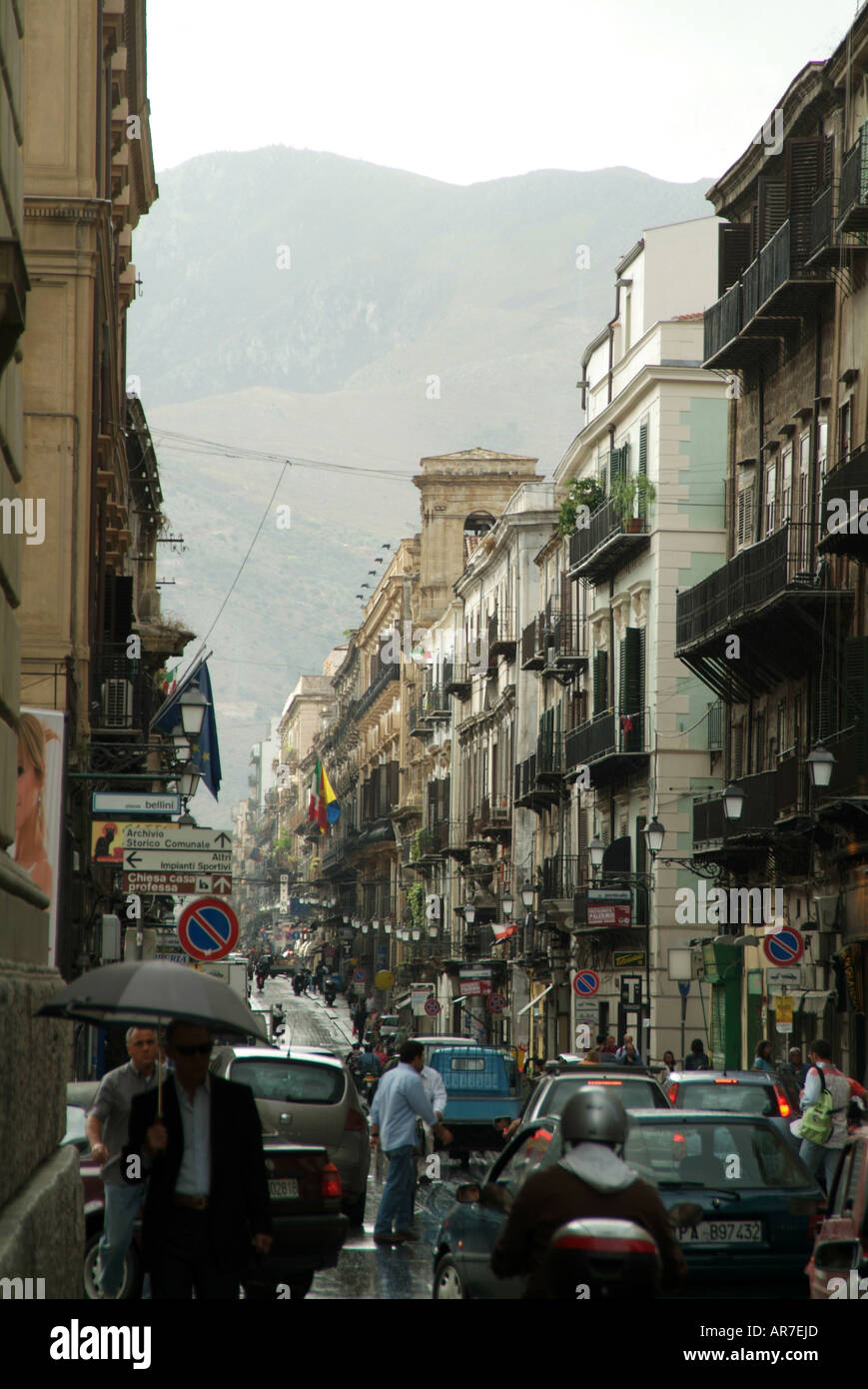 sicily, street, scene, palermo, italy, italian, cars, people Stock ...