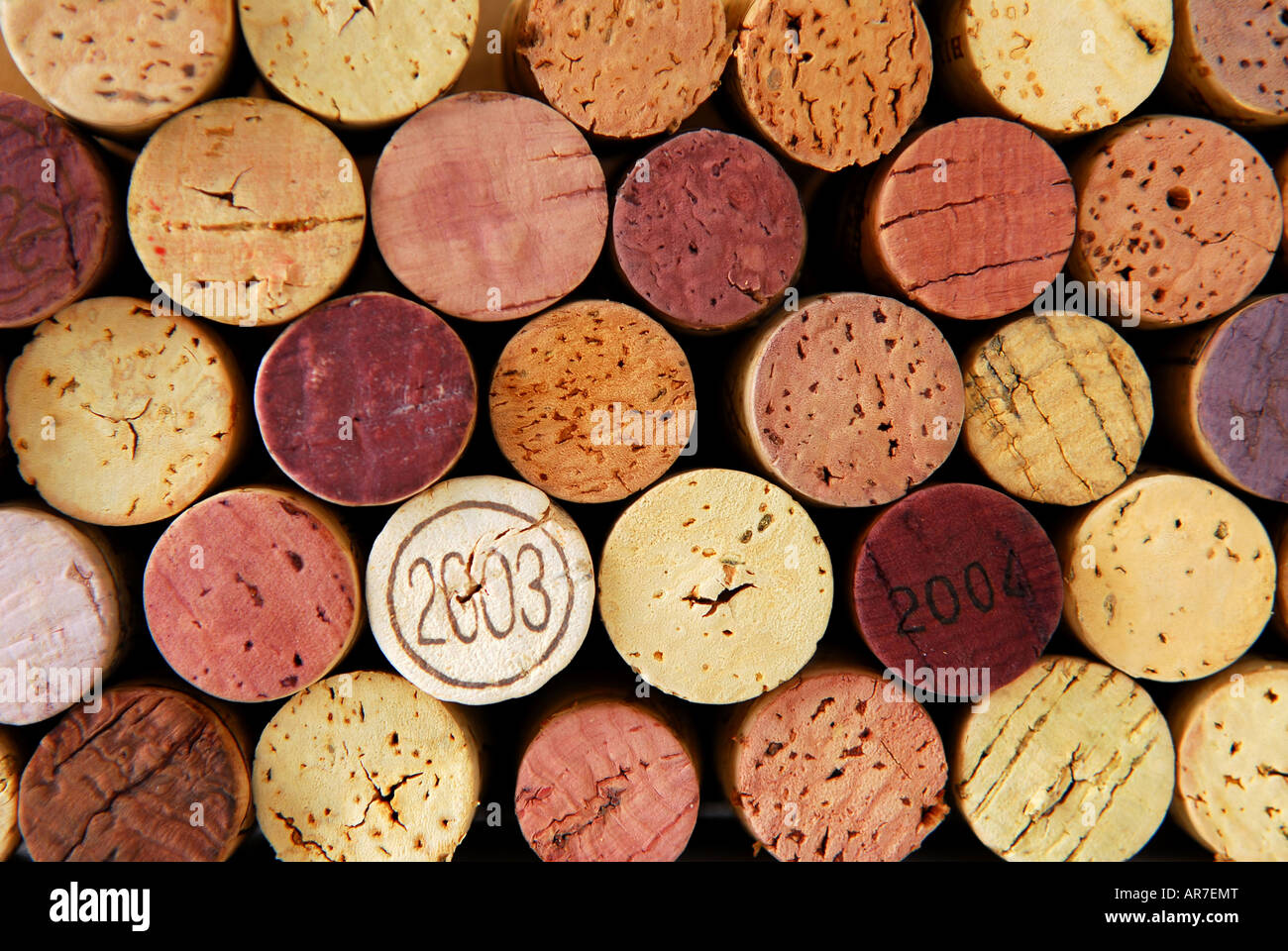 Background of assorted wine corks close up Stock Photo - Alamy