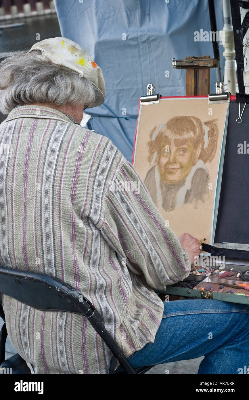 Street portrait artist hi-res stock photography and images - Alamy