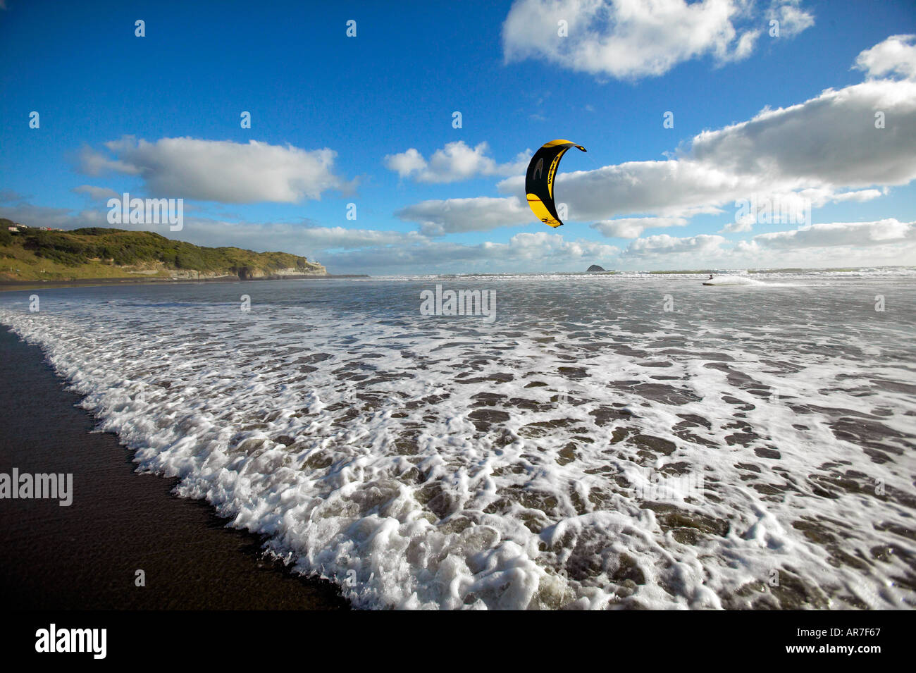 Kite Surfing Muriwai Beach Auckland New Zealand model release 416 Stock Photo - Alamy