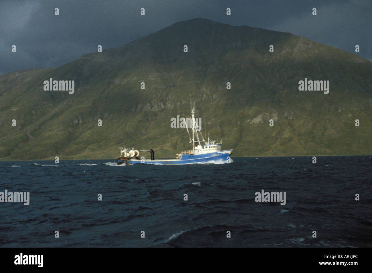 Commercial dragger fishing vessel fishing hi-res stock photography and ...