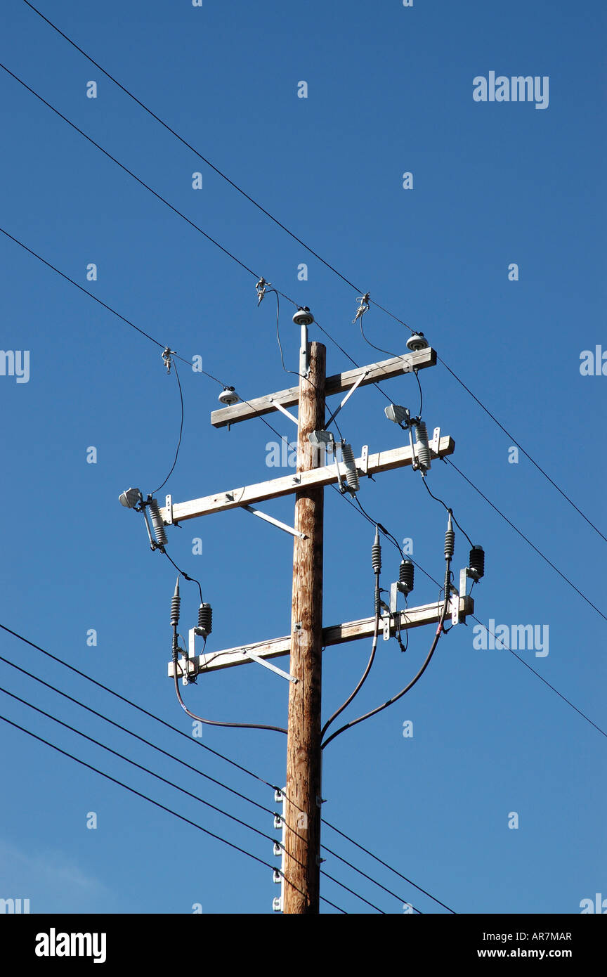 Wire and post Stock Photo - Alamy