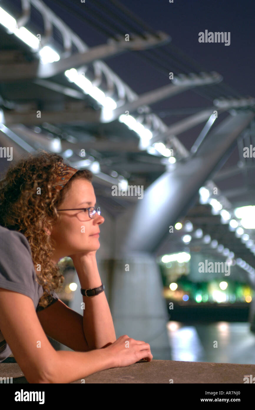 London girl woman hi-res stock photography and images - Alamy