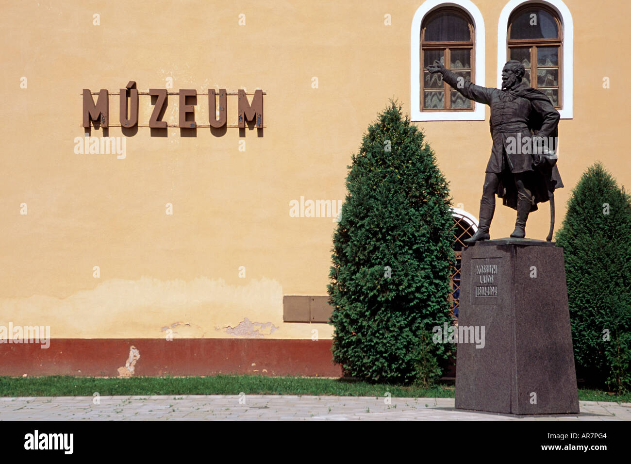 Statue of Kossuth Lajos a famous Hungarian freedom fighter outside a ...