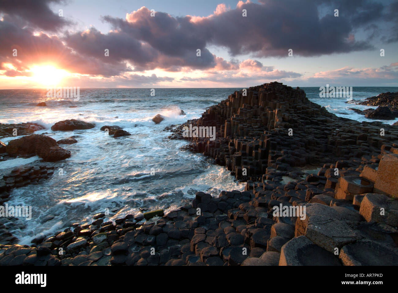 Hexagonal shaped basalt columns hi-res stock photography and images - Alamy