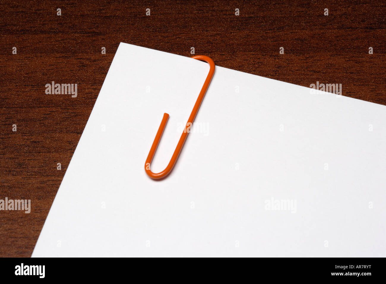 One paper clip hi-res stock photography and images - Alamy