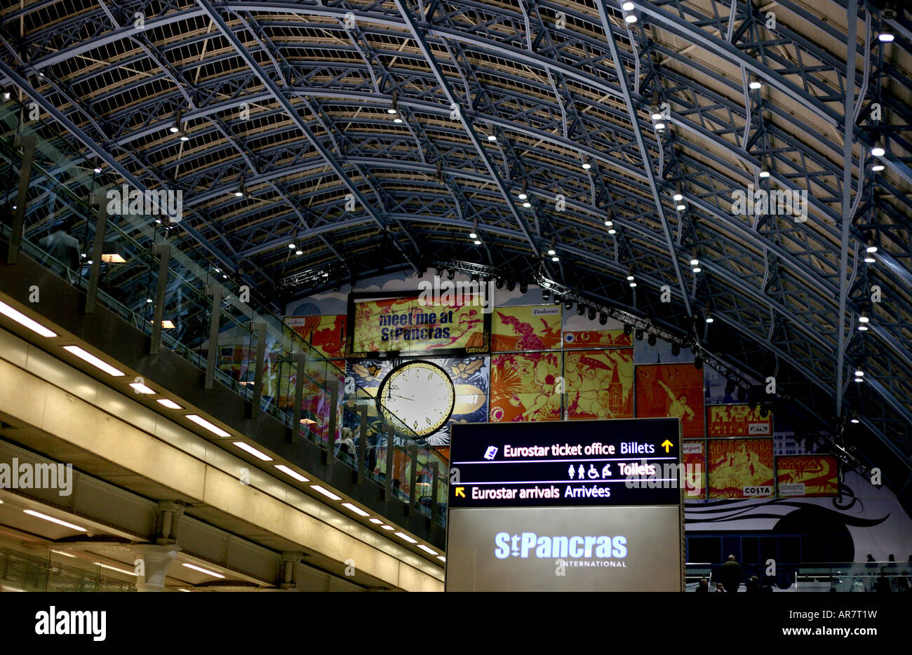 Detail of interior of St Pancras International station Stock Photo - Alamy