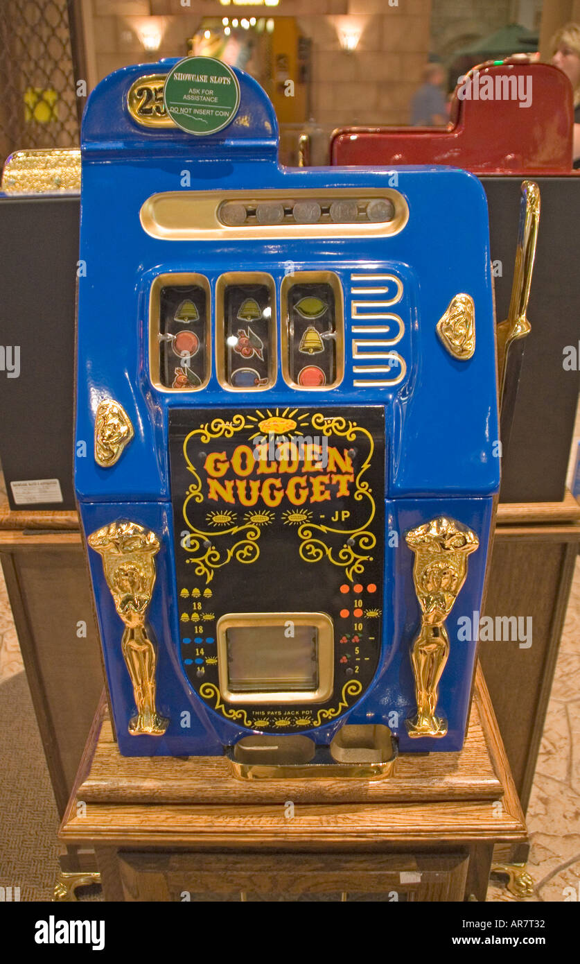 Gaming machine hi-res stock photography and images - Alamy