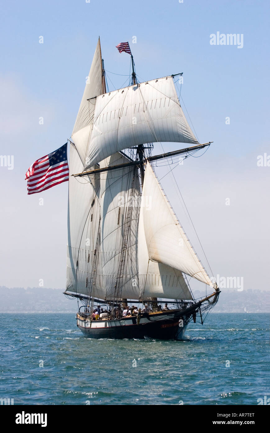 Ship under sail hi-res stock photography and images - Alamy