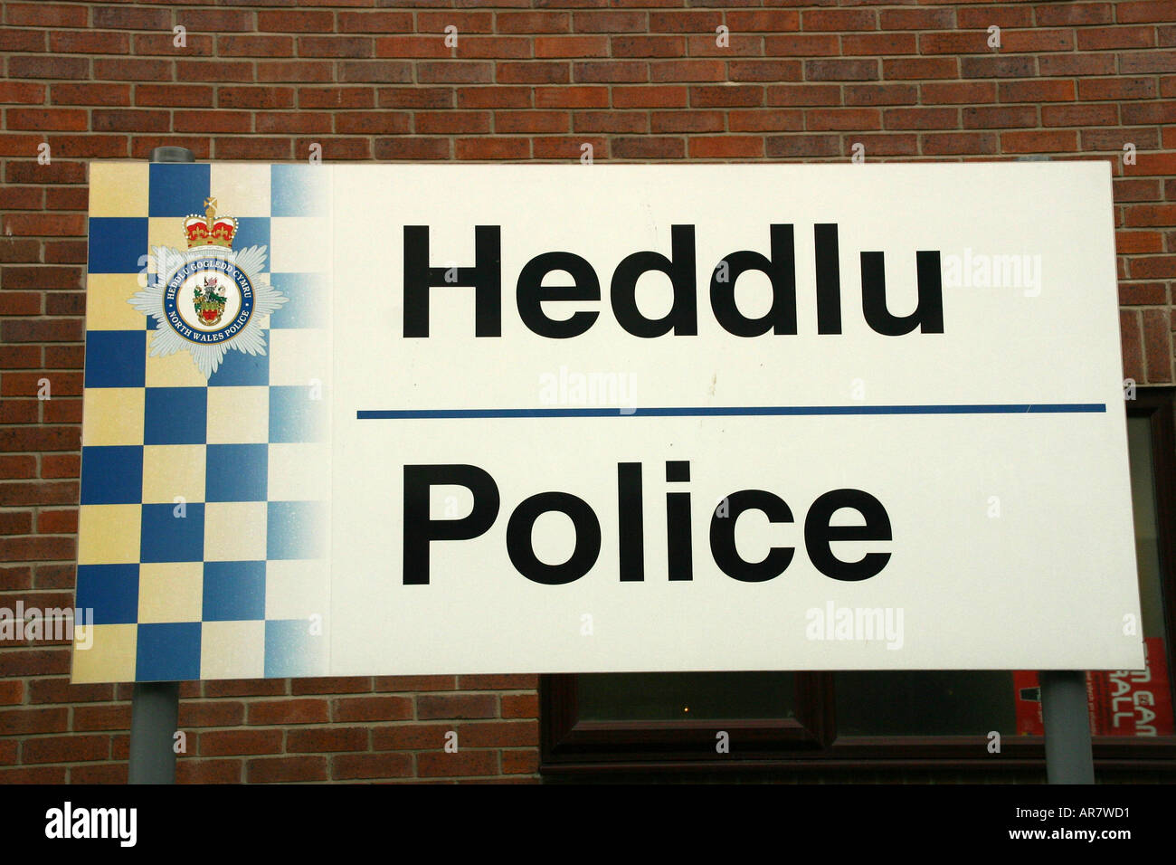 North wales police sign hi-res stock photography and images - Alamy