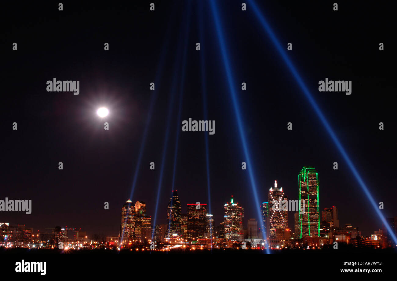 Texas skyline full moon hi-res stock photography and images - Alamy