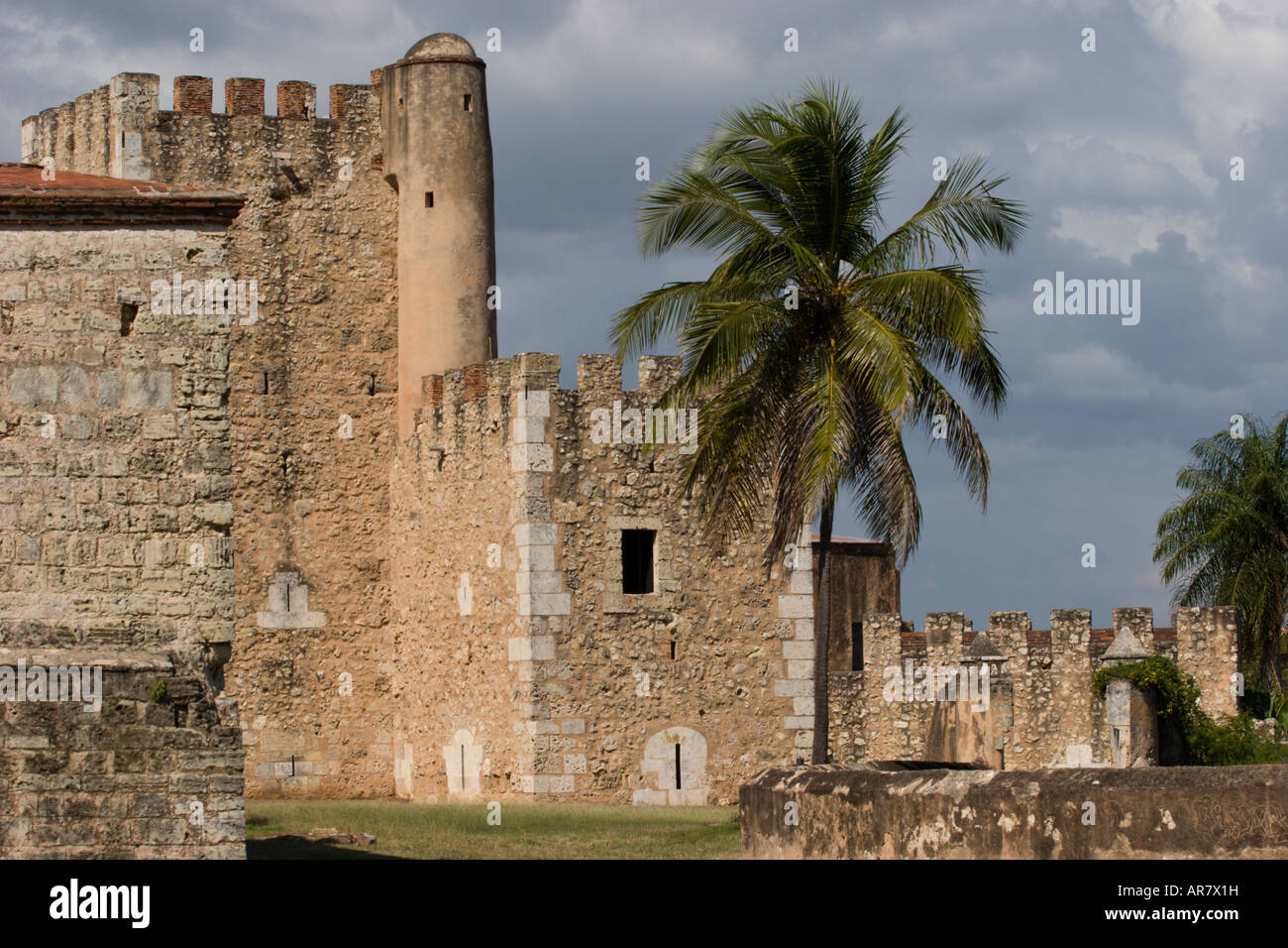 spanish fortress in Santo Domingo Dominican Republic tourist tours ...