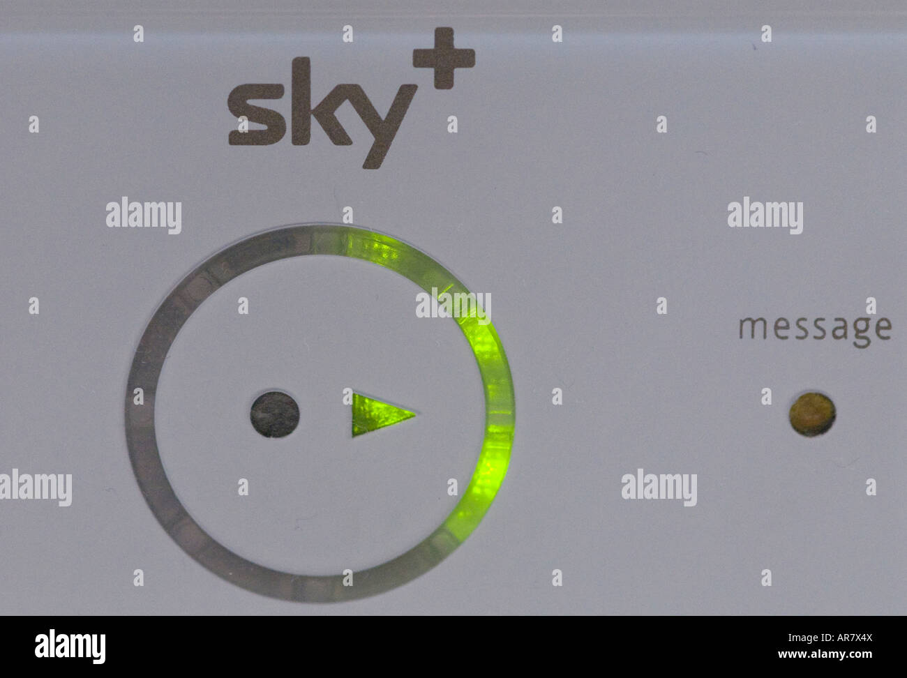 Sky tv box hi-res stock photography and images - Alamy