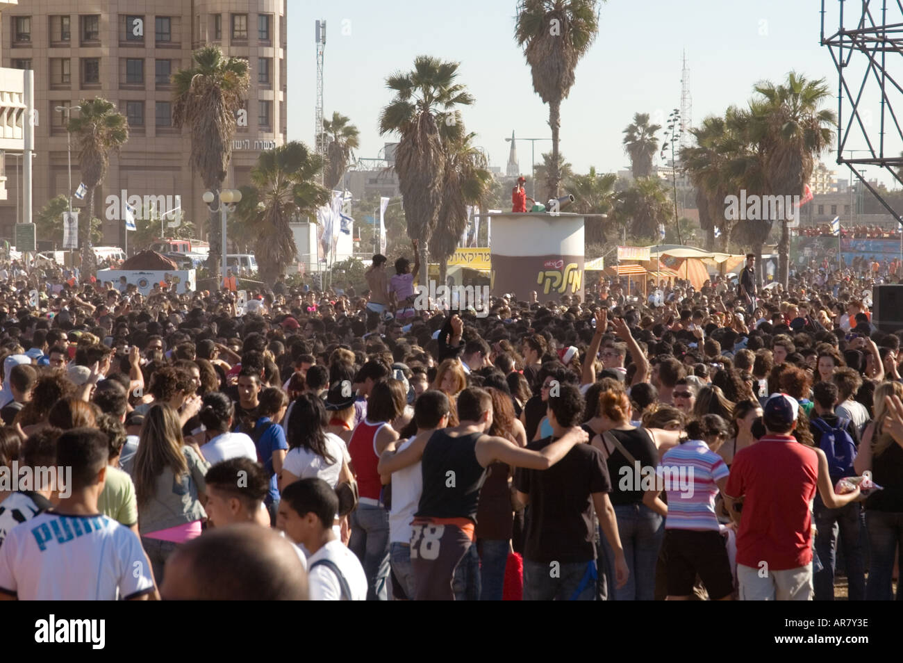 The crowd at the Tel Aviv Love Parade on the beach front October 2005 ...