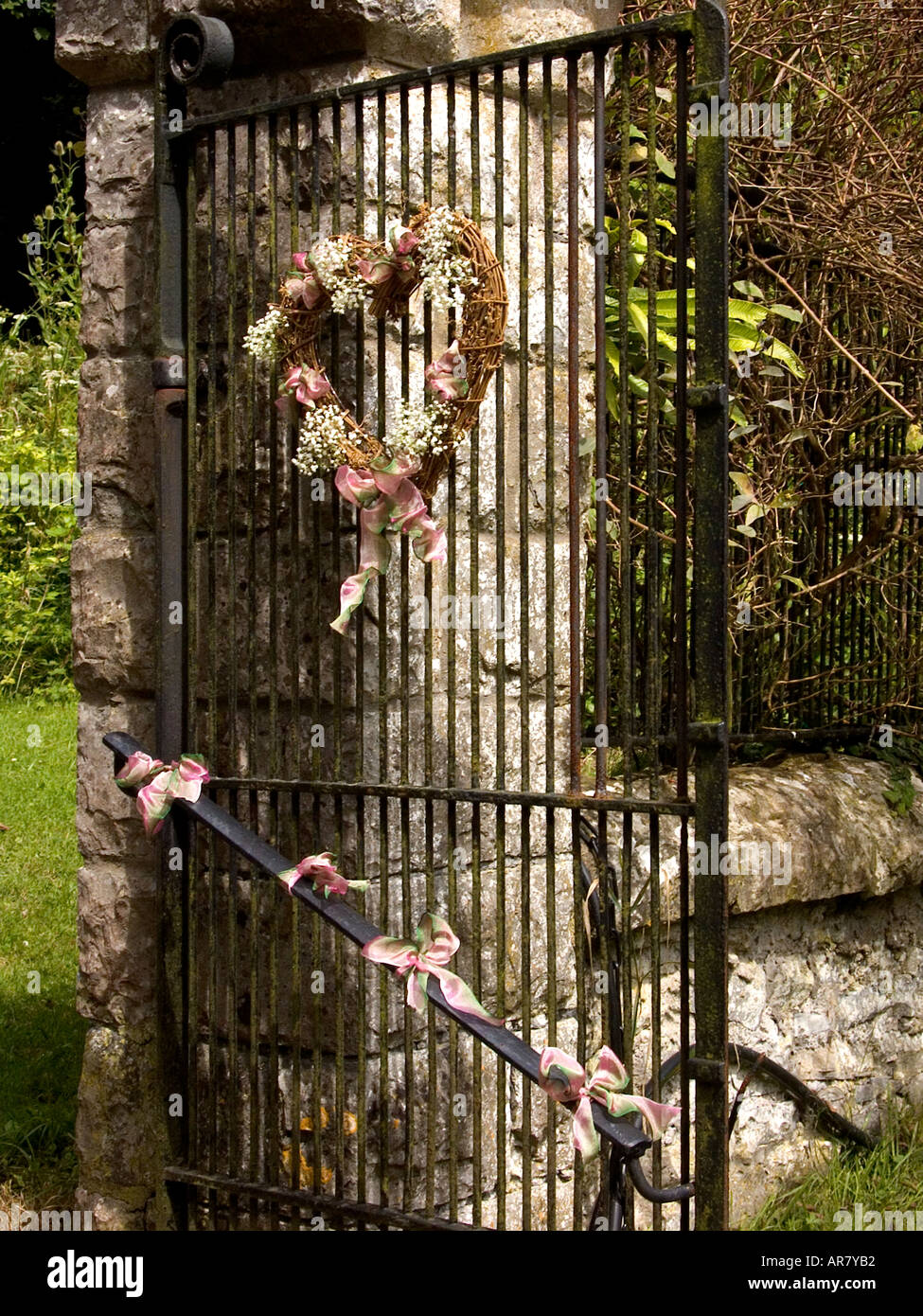 Flower bedeck hi-res stock photography and images - Alamy