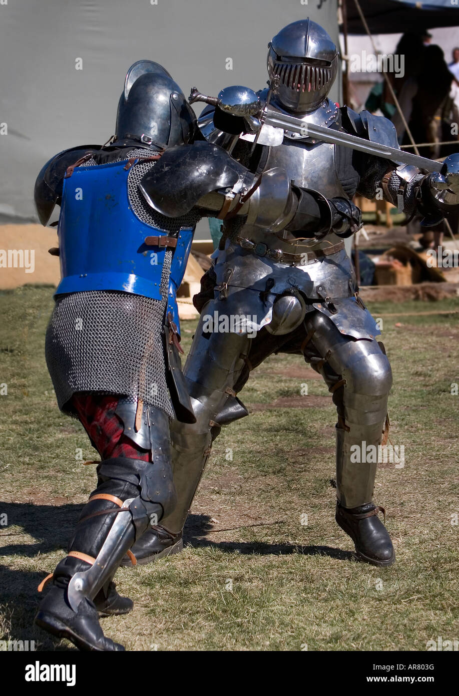 Knights fighting with swords Stock Photo - Alamy