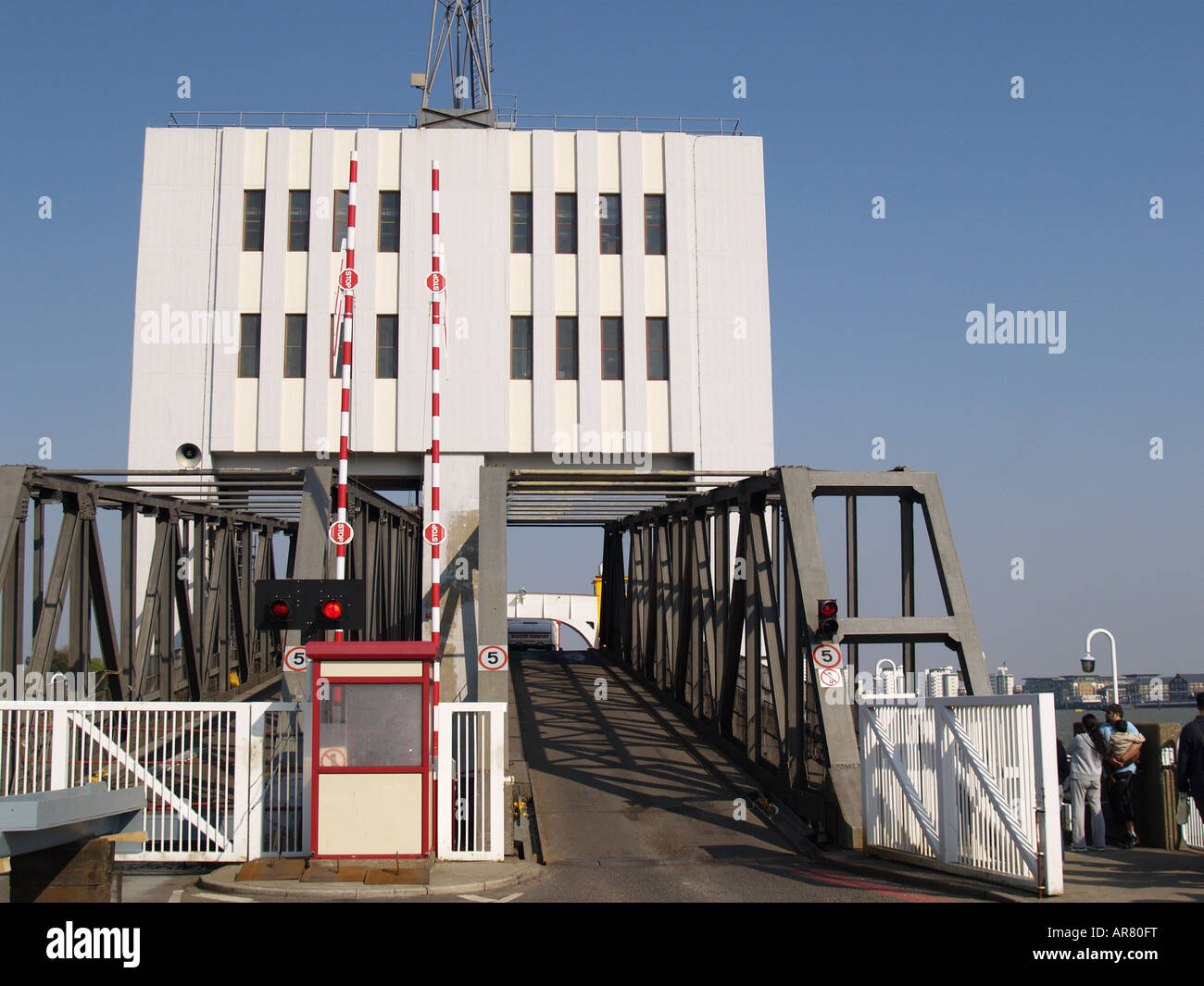 Foot gantry hi-res stock photography and images - Alamy