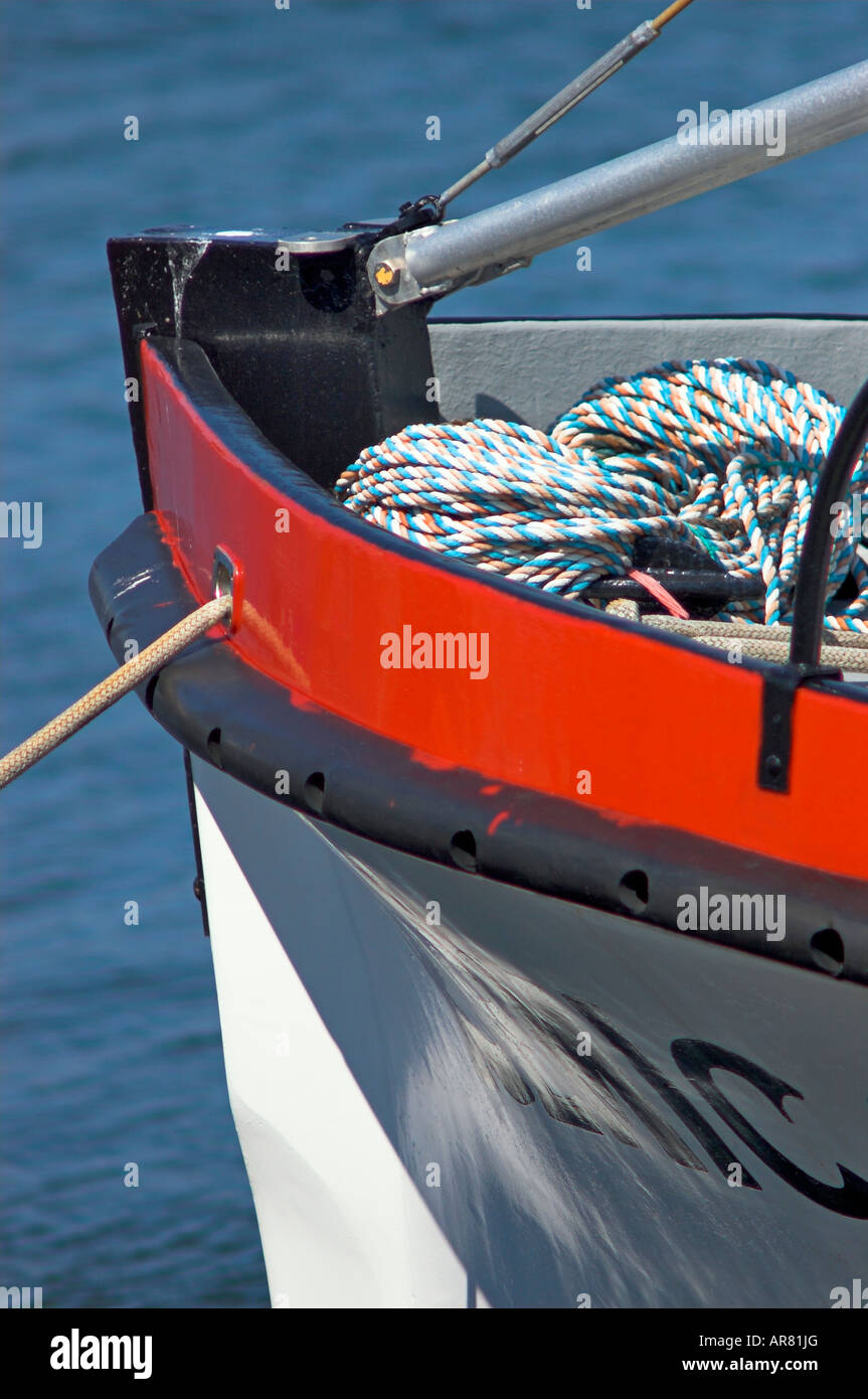 Prow and hawser of a fishing boat at Rimouski marina Stock Photo - Alamy